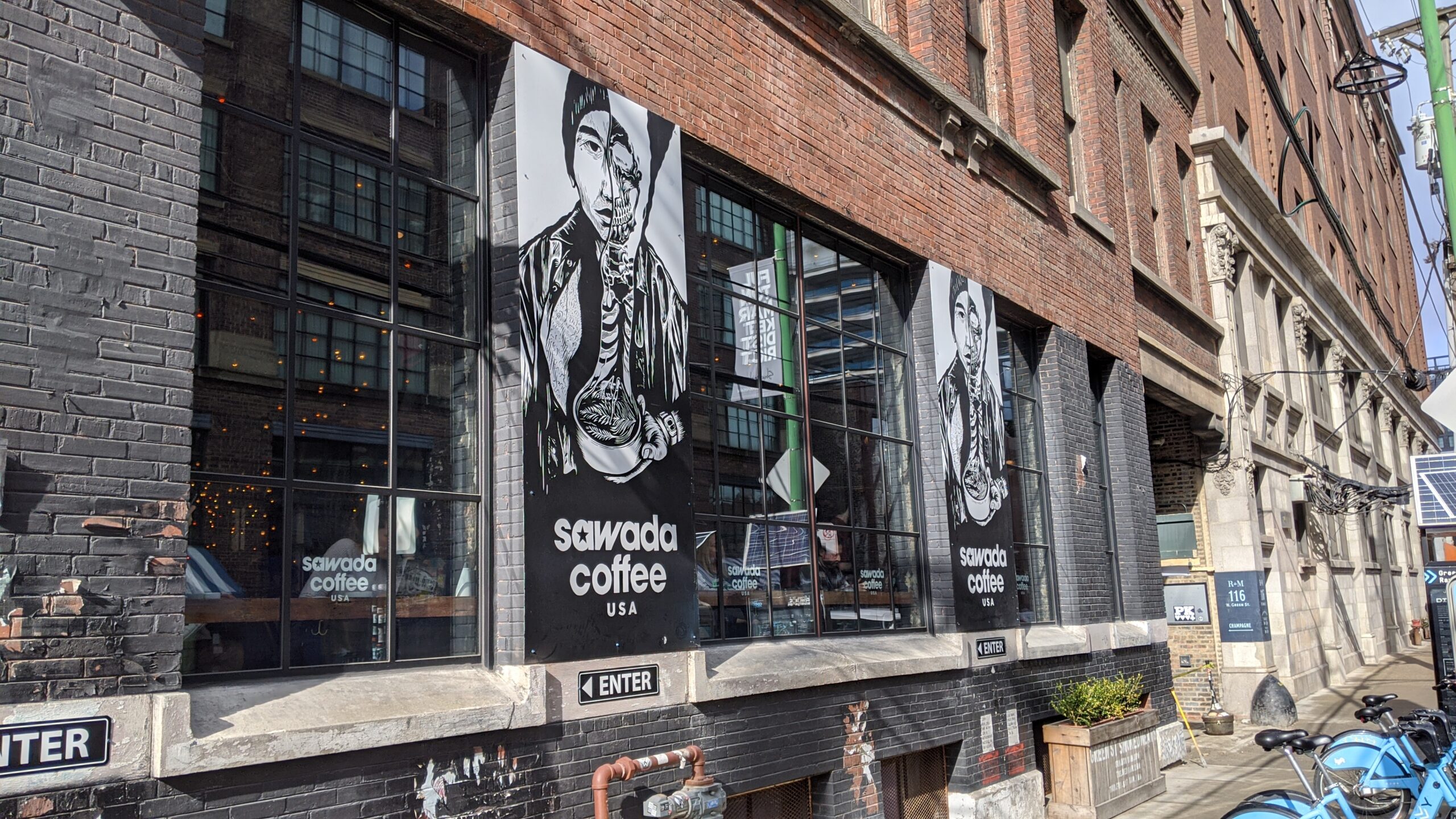 Chicago-Sawada-Coffee-Outside