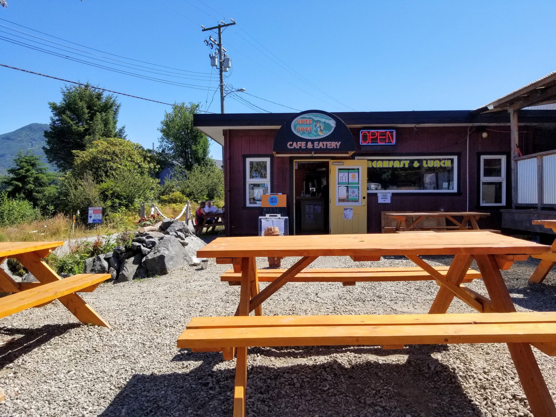 Pros and Cons: Tofino vs. Ucluelet