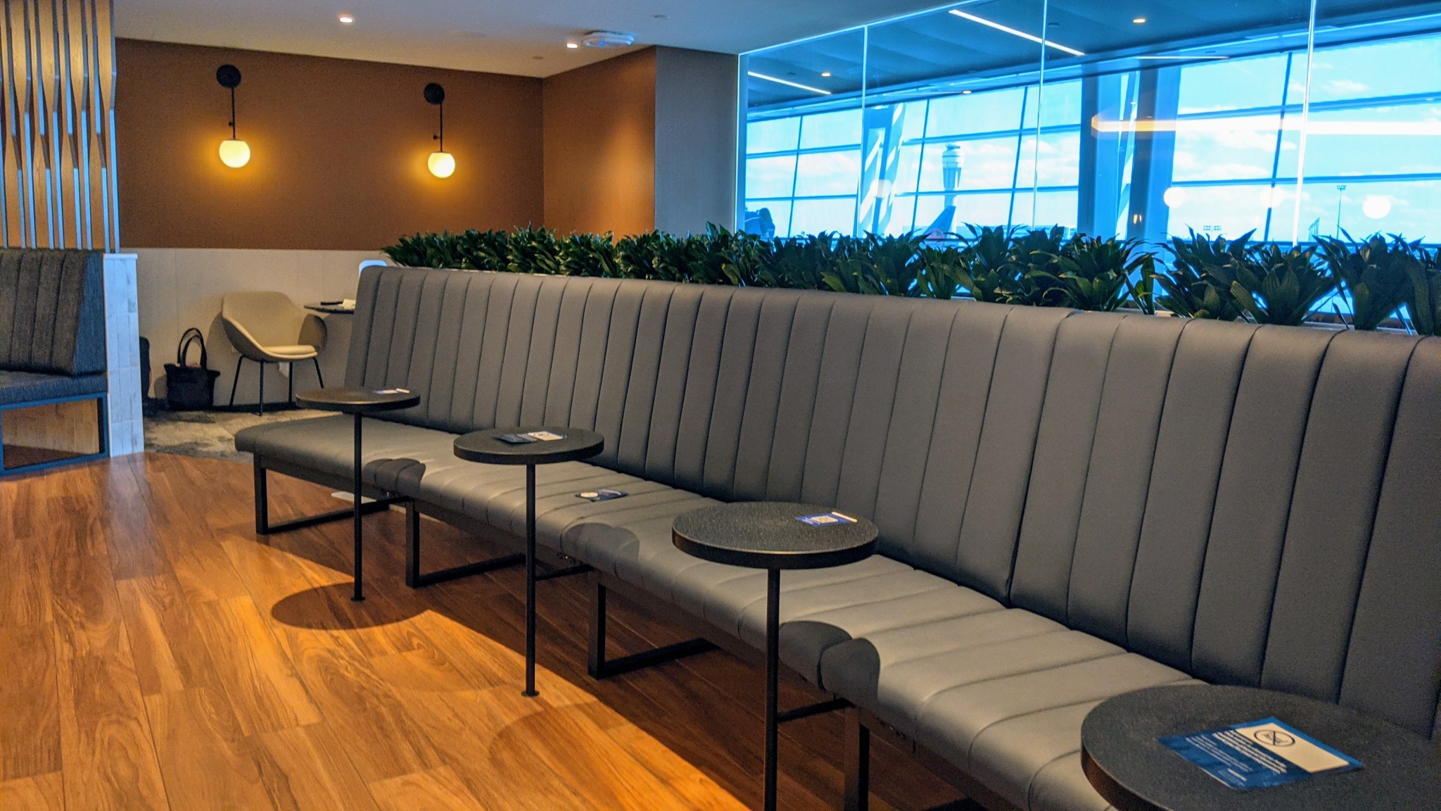 Review: WestJet Elevation Lounge at YYC – Calgary International Airport
