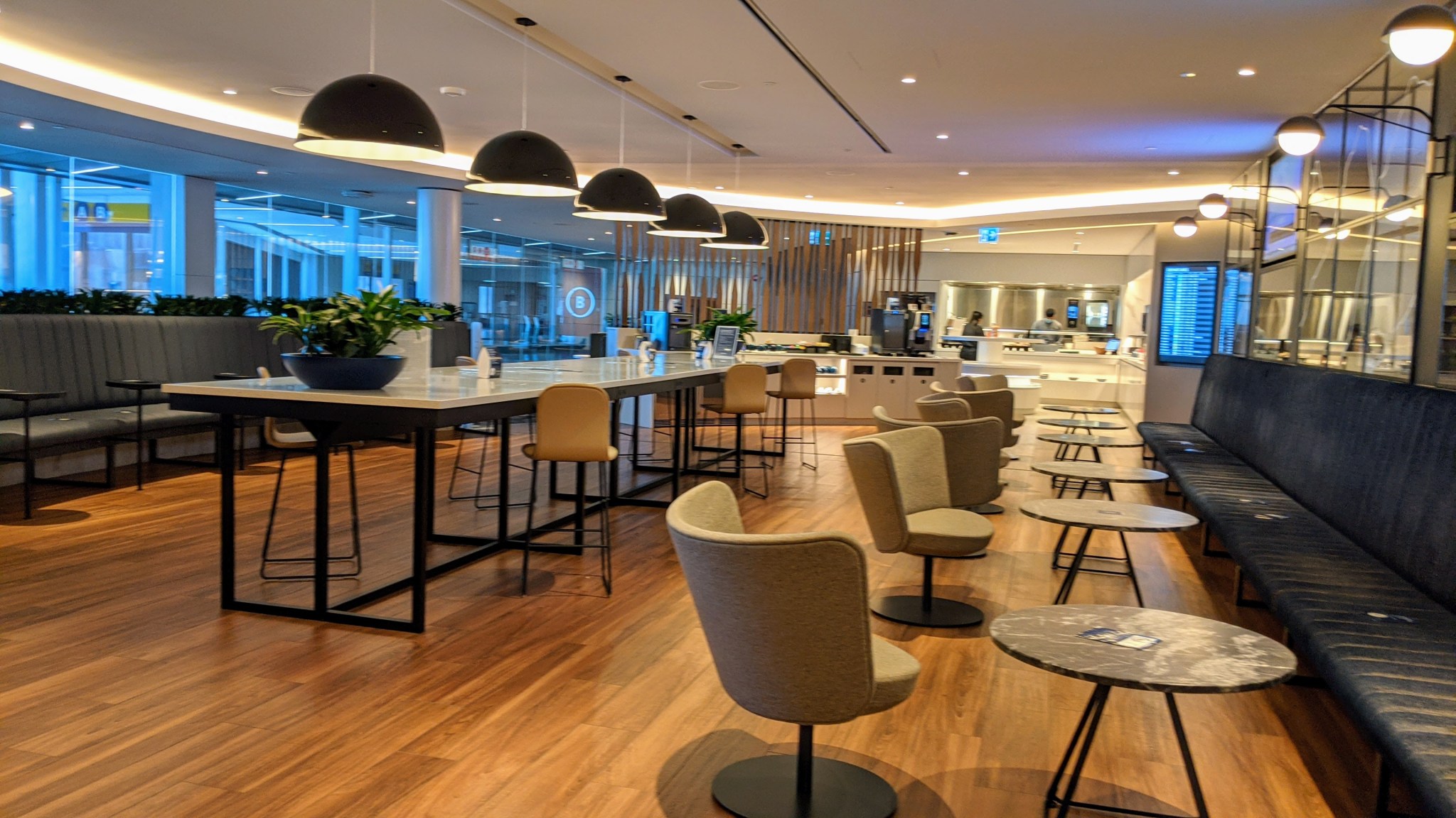 Review: WestJet Elevation Lounge at YYC – Calgary International Airport