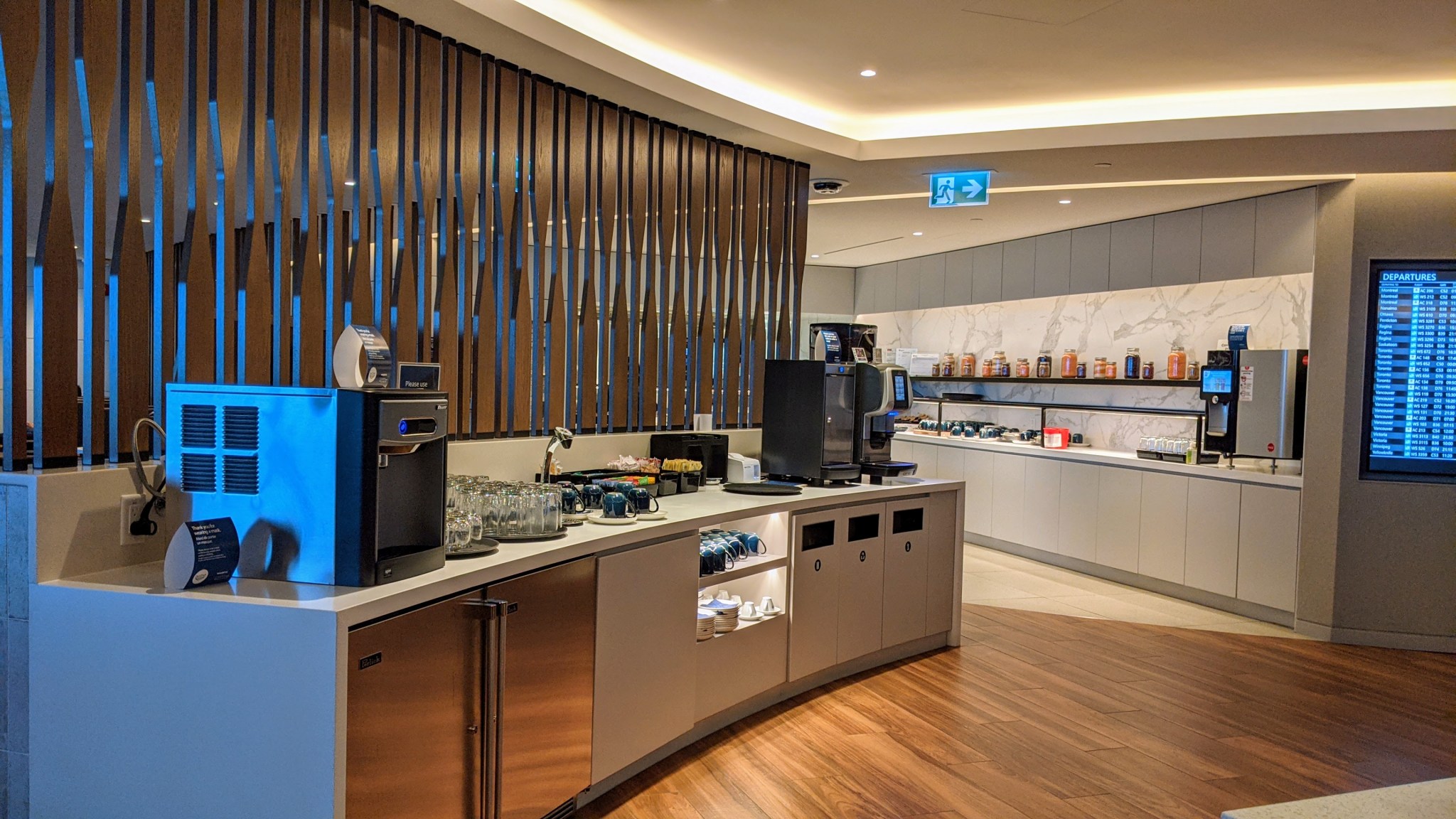Review: WestJet Elevation Lounge at YYC – Calgary International Airport