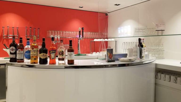 Review: National Bank VIP Lounge at YUL – Montreal Trudeau ...