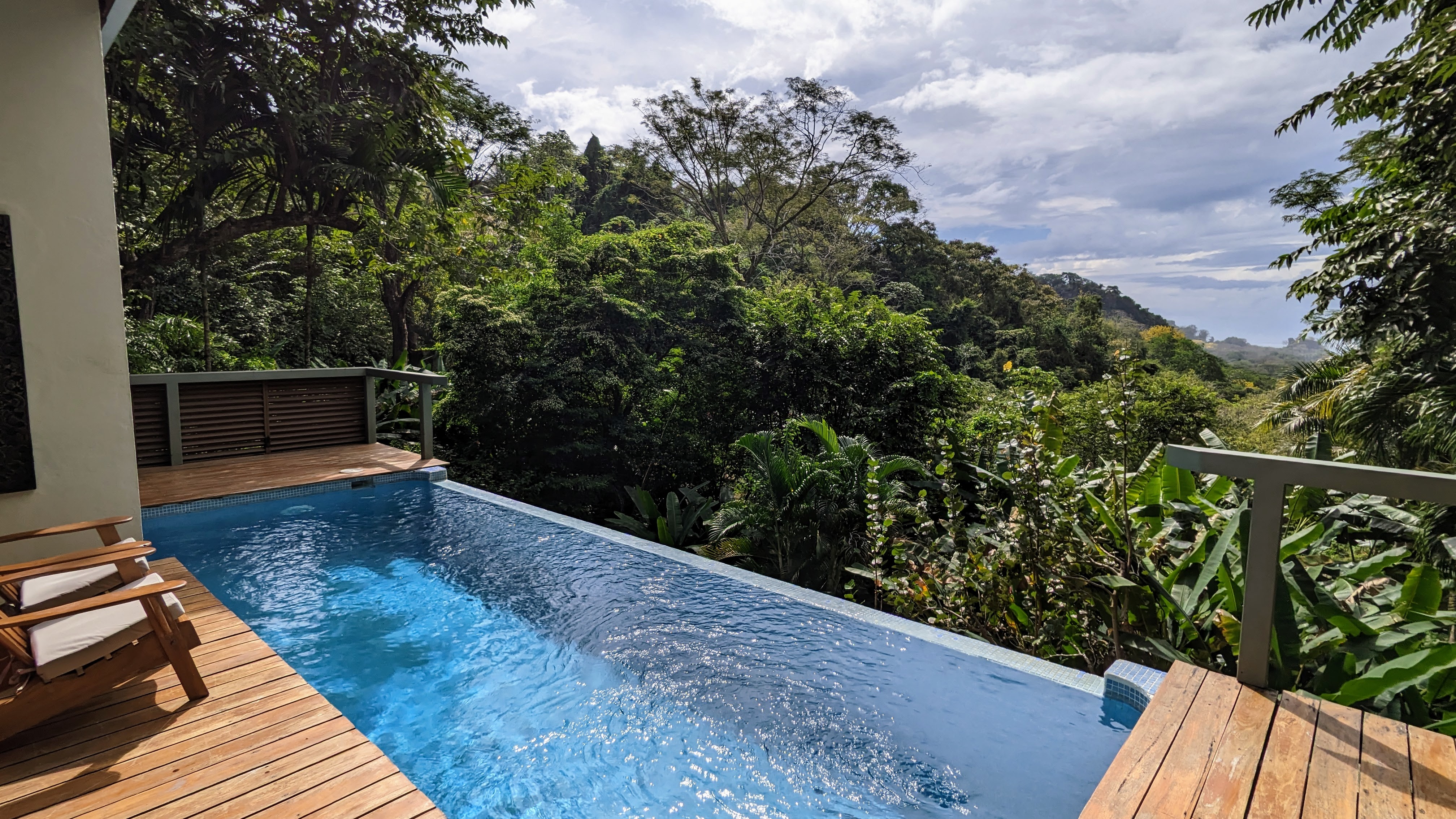 costa-rica-mal-pais-casa-chameleon-deluxe-villa-pool-view