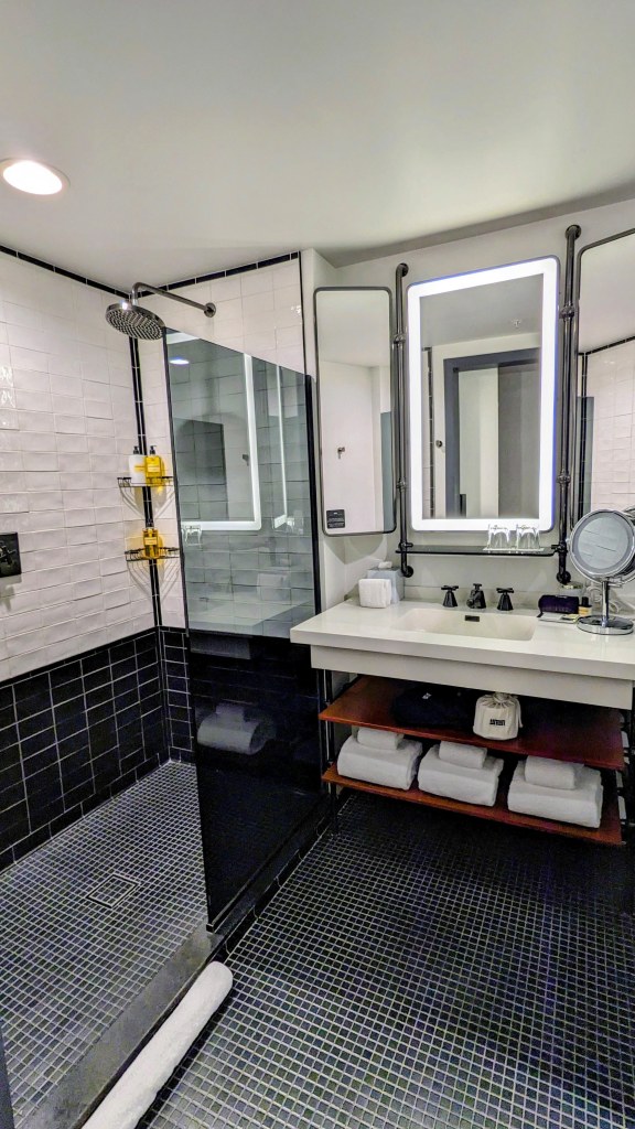 Review: Thompson Hotel Seattle – Hip boutique vibes near Pike Place Market