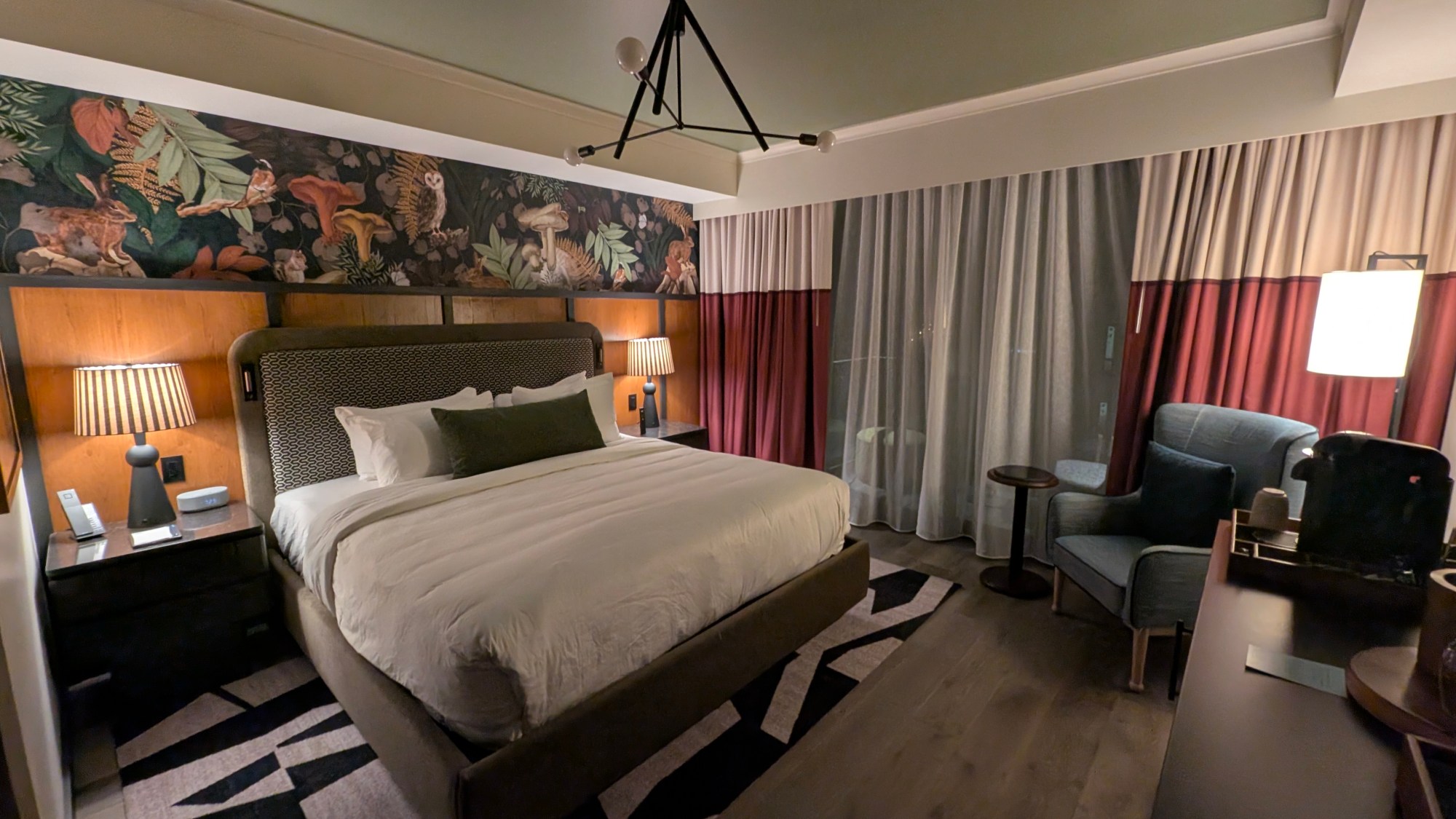 Review: The SOMM Woodinville, Autograph Collection – A Winecation in ...