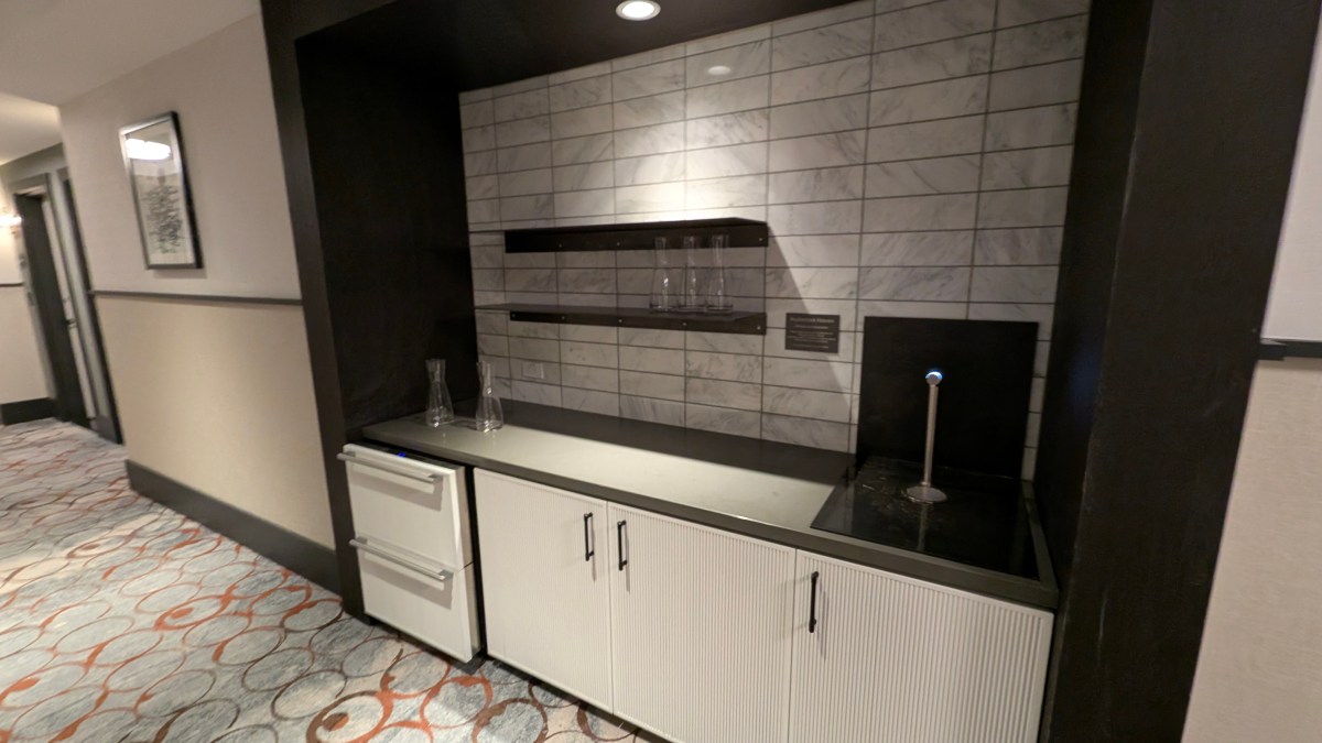 Review: The SOMM Woodinville, Autograph Collection – A Winecation in ...